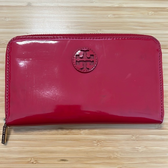 Tory Burch | Bags | Tory Burch Berry Red Continental Patent Leather Zip ...